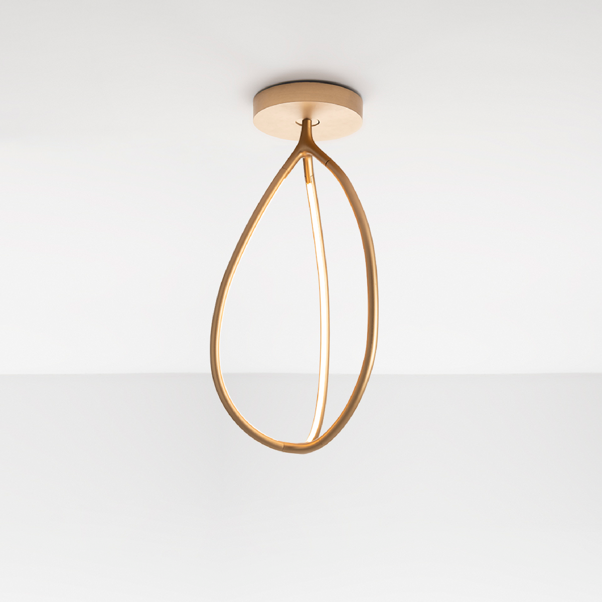 Curved Line Ceiling Lamp | Artemide Arrival | Italian Furniture ...