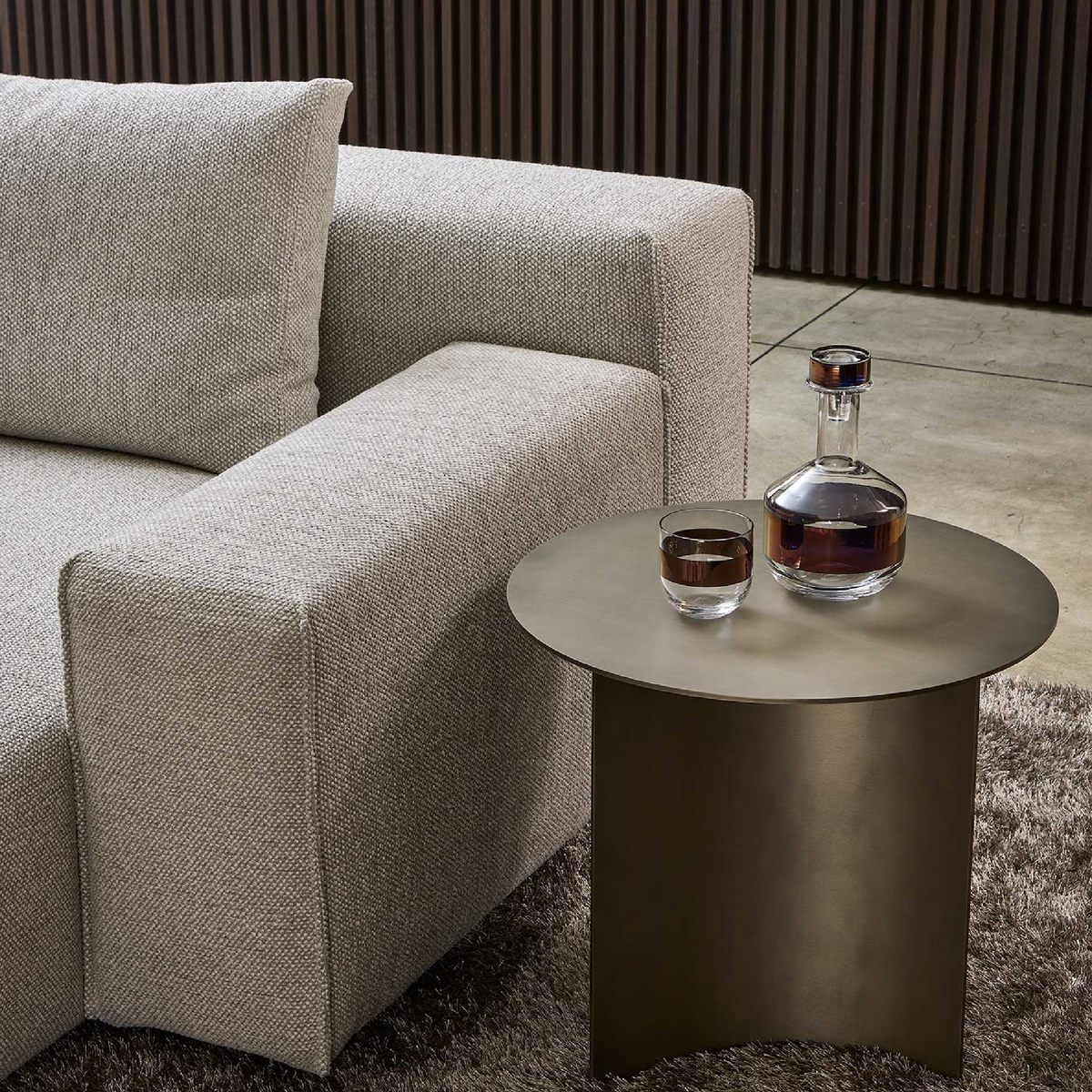 Vertical Seam Low-Armed Side Sofa | Marelli Yann | Italian Furniture ...